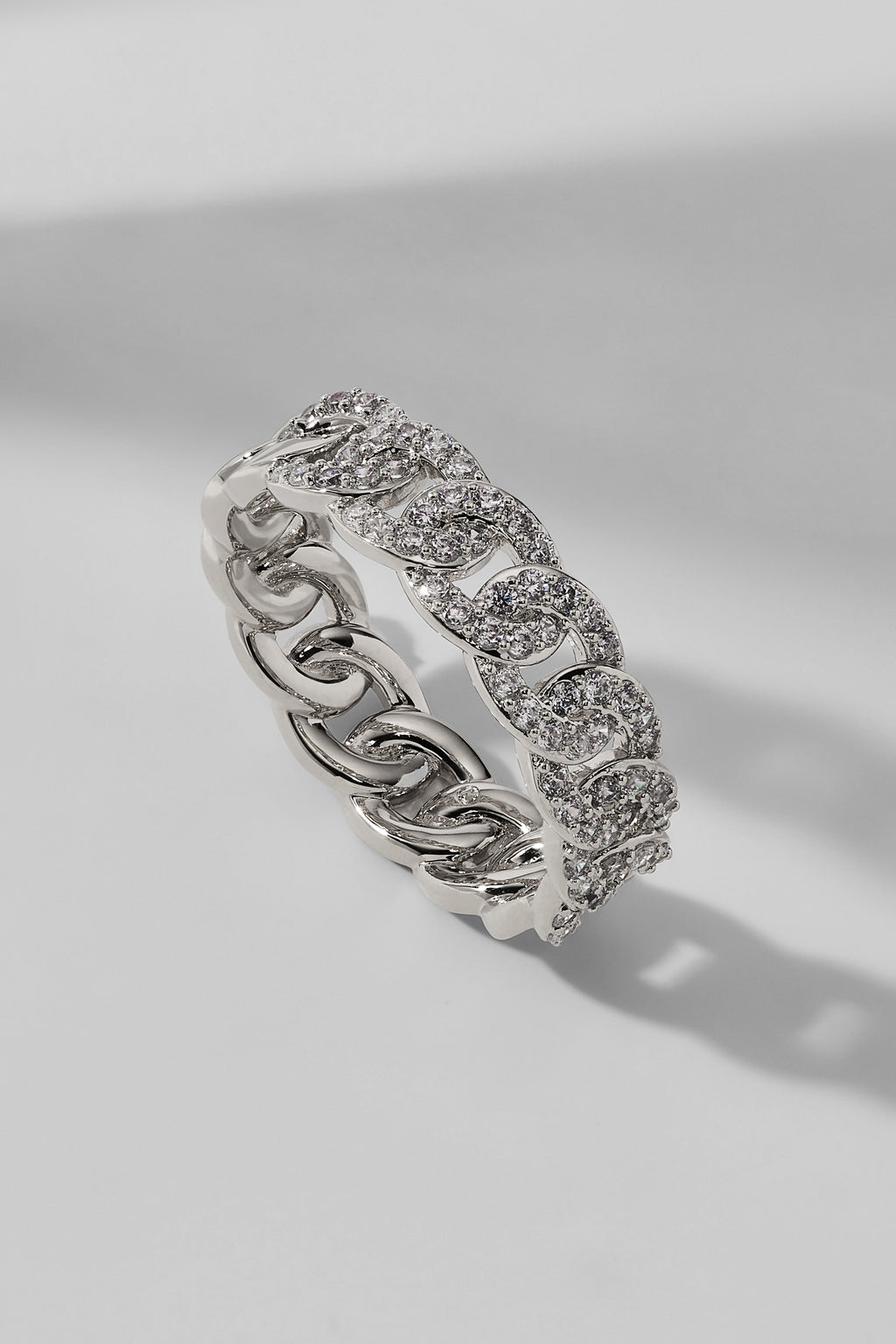 TWILIGHT PAVE CURB BAND RING – NADRI